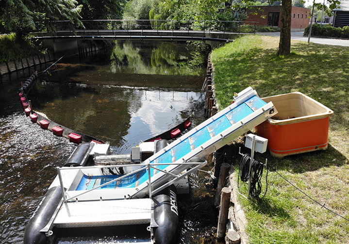 Floating garbage removal - river cleaning - trash collector | DESMI ...
